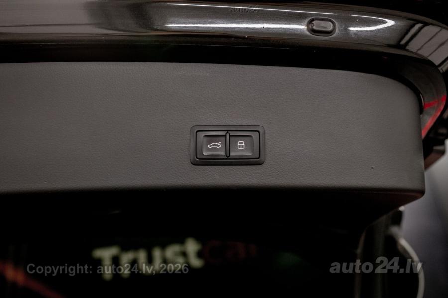 Black Audi A6 2015 in Parnu, with an engine capacity of 3.00 L and mileage of 222 thousand km for 19900 €, photo 19 on AUTOMOTO.COM.LV