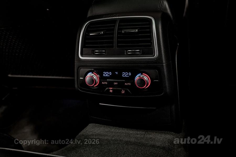 Black Audi A6 2015 in Parnu, with an engine capacity of 3.00 L and mileage of 222 thousand km for 19900 €, photo 21 on AUTOMOTO.COM.LV
