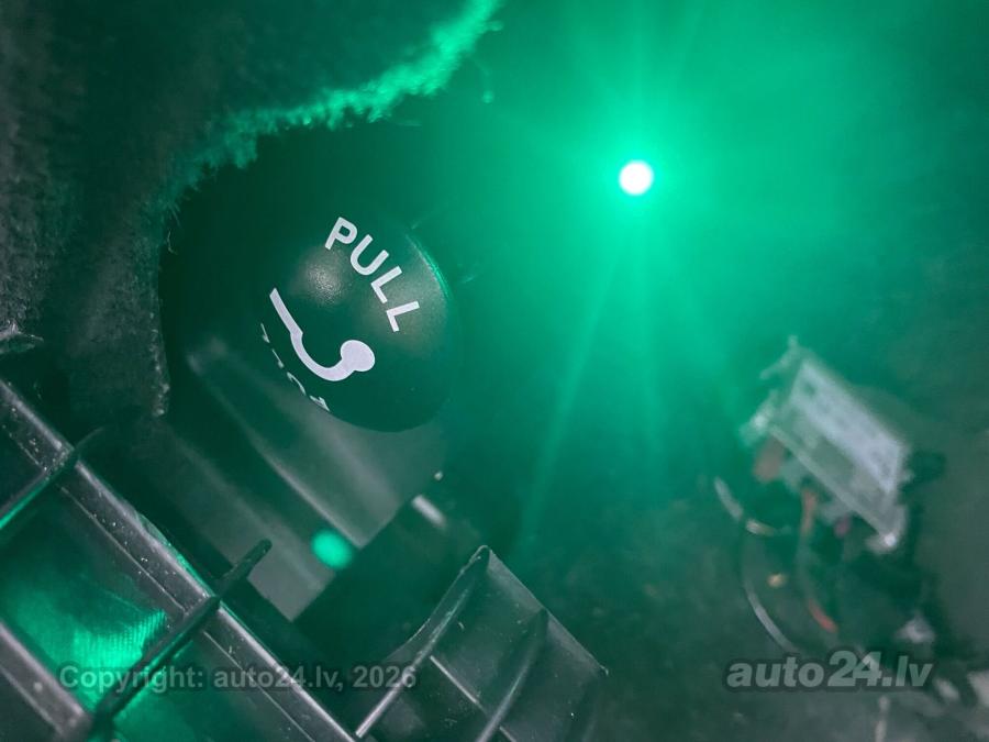 Melns Audi A6 2015 Tallina, ar dzinēja tilpumu 3.00 L un nobraukumu 191 tūkst. km par 15499 €, foto 18 vietnē AUTOMOTO.COM.LV