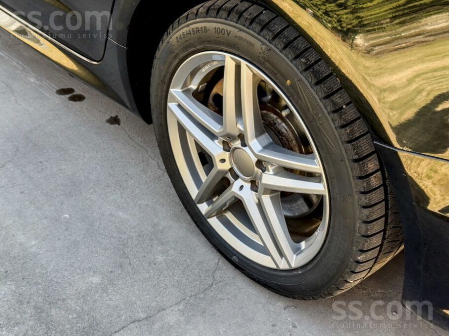 Black Audi A6 2016 in Riga, with an engine capacity of 3.00 L and mileage of 310 thousand km for 9895 €, photo 34 on AUTOMOTO.COM.LV