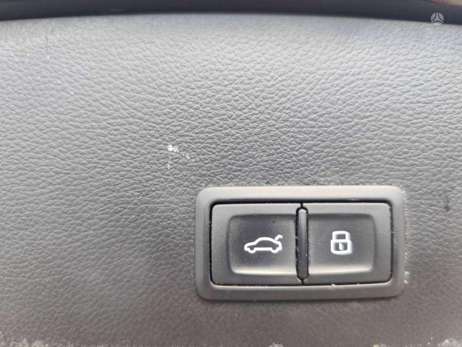 Black Audi A6 2016 in Siauliai, with an engine capacity of 2.00 L and mileage of 336 thousand km for 9750 €, photo 19 on AUTOMOTO.COM.LV