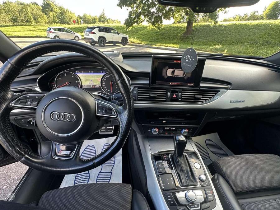Black Audi A6 2016 in Kaunas, with an engine capacity of 2.97 L and mileage of 268 thousand km for 15900 €, photo 6 on AUTOMOTO.COM.LV