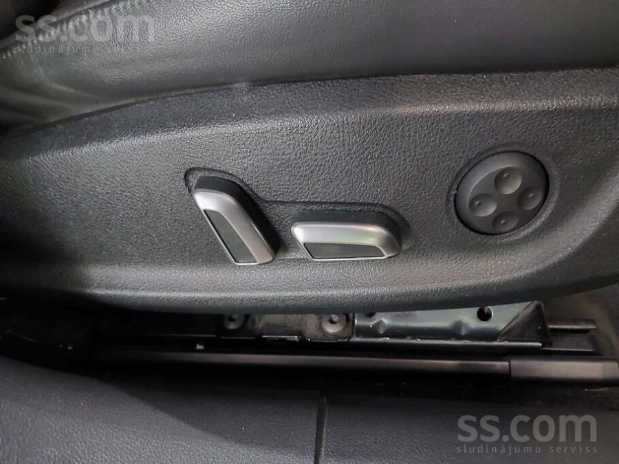 Black Audi A6 2016 in Tukums, with an engine capacity of 3.00 L and mileage of 181 thousand km for 13990 €, photo 18 on AUTOMOTO.COM.LV