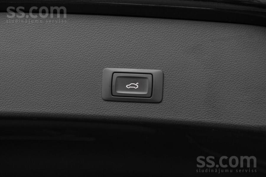 Black Audi A6 2017 in Riga, with an engine capacity of 2.00 L and mileage of 232 thousand km for 14990 €, photo 11 on AUTOMOTO.COM.LV