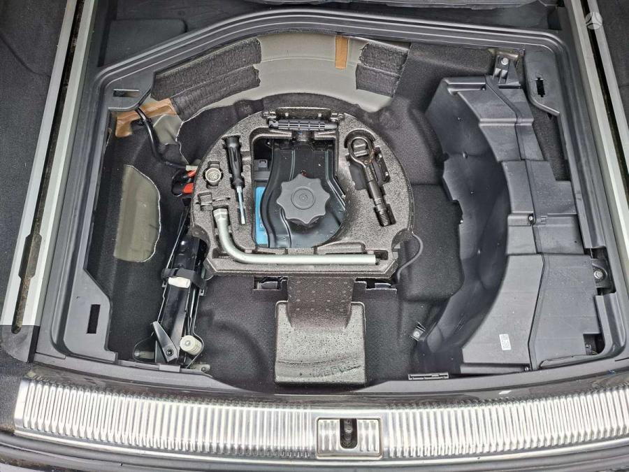 Black Audi A6 2017 in Vilnius, with an engine capacity of 1.97 L and mileage of 289 thousand km for 12150 €, photo 16 on AUTOMOTO.COM.LV