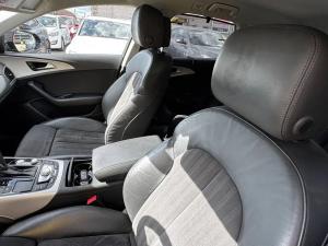 Black Audi A6 2017 in Daugavpils, with an engine capacity of 3.00 L and mileage of 238 thousand km for 15900 €, photo 25 on AUTOMOTO.COM.LV
