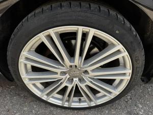 Black Audi A6 2017 in Daugavpils, with an engine capacity of 3.00 L and mileage of 238 thousand km for 15900 €, photo 38 on AUTOMOTO.COM.LV