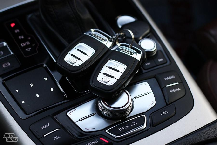 Black Audi A6 2018 in Petrikaiciai, with an engine capacity of 3.00 L and mileage of 213 thousand km for 15500 €, photo 20 on AUTOMOTO.COM.LV