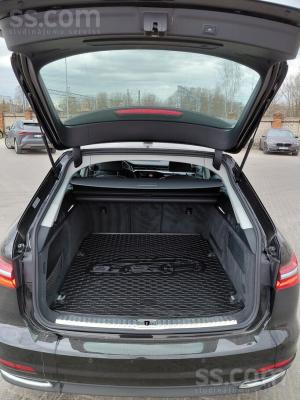 Black Audi A6 2018 in Riga, with an engine capacity of 2.00 L and mileage of 238 thousand km for 16700 €, photo 5 on AUTOMOTO.COM.LV