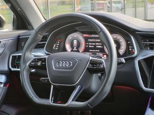 Black Audi A6 2018 in Vilnius, with an engine capacity of 1.97 L and mileage of 286 thousand km for 19950 €, photo 22 on AUTOMOTO.COM.LV