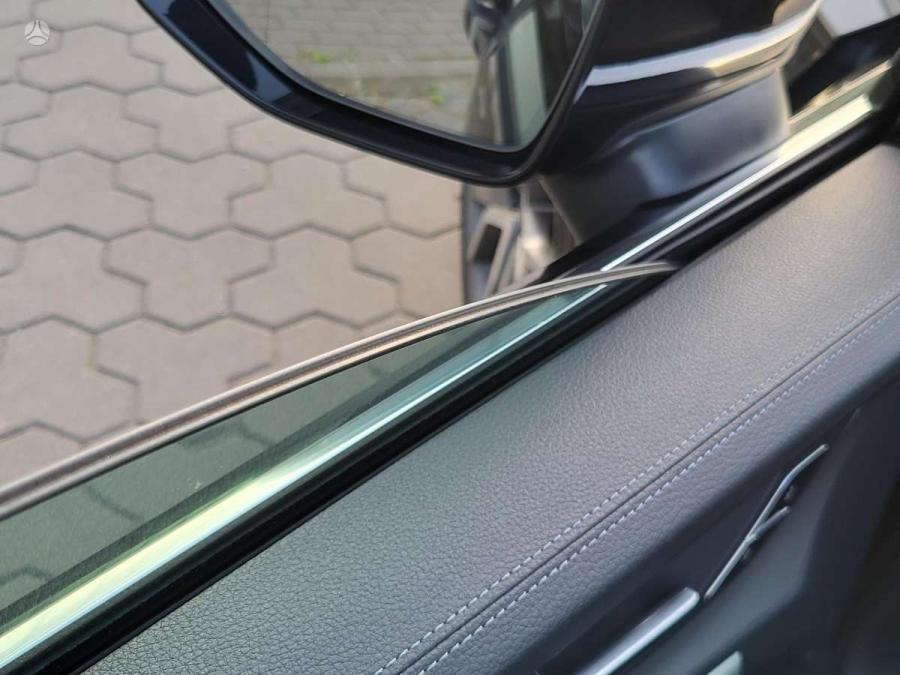 Black Audi A6 2018 in Vilnius, with an engine capacity of 1.97 L and mileage of 286 thousand km for 19950 €, photo 41 on AUTOMOTO.COM.LV