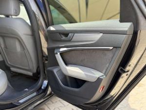Melns Audi A6 2018 Šauļi, ar dzinēja tilpumu 1.97 L un nobraukumu 189 tūkst. km par 18900 €, foto 22 vietnē AUTOMOTO.COM.LV