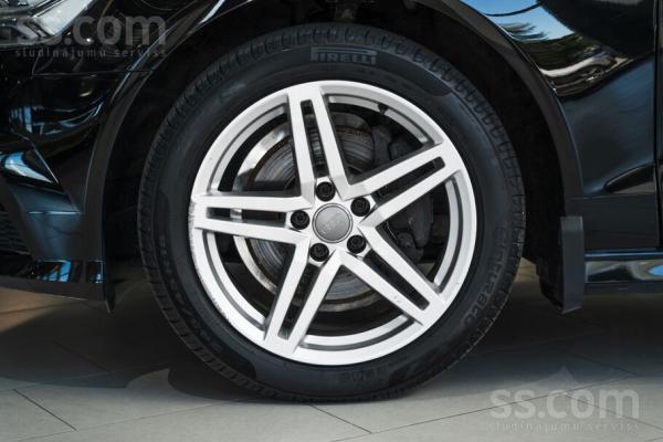 Audi A6 2018 in Riga on AUTOMOTO.COM.LV Black Audi A6 2018 in Riga, with an engine capacity of 2.00 L and mileage of 207 thousand km for 15900 €, photo 10 on AUTOMOTO.COM.LV