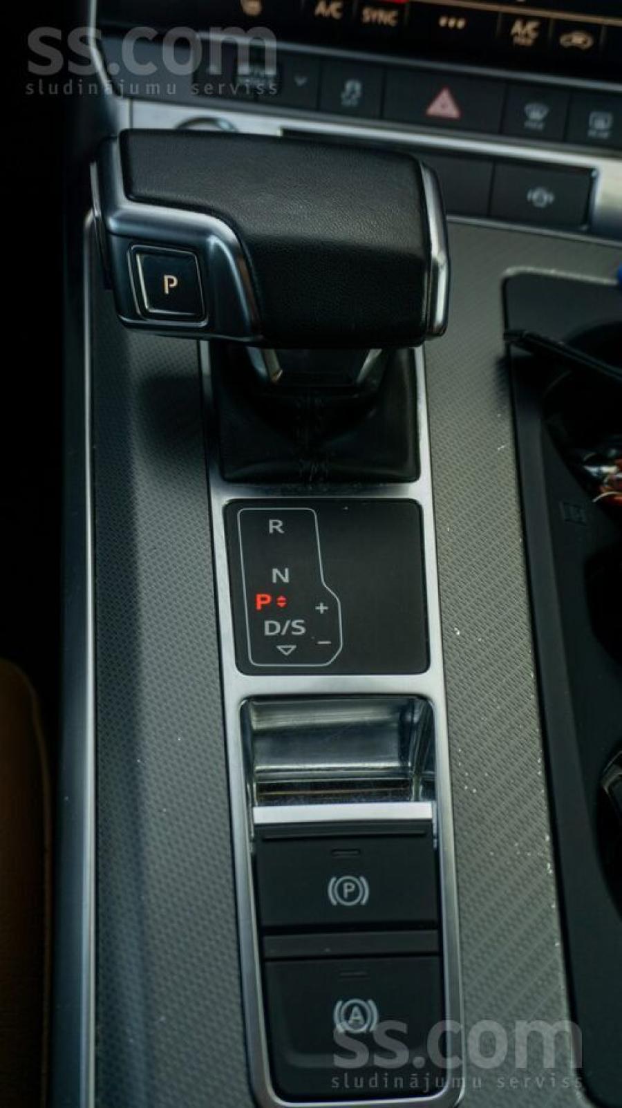 Black Audi A6 2018 in Riga, with an engine capacity of 2.00 L and mileage of 249 thousand km for 18990 €, photo 17 on AUTOMOTO.COM.LV
