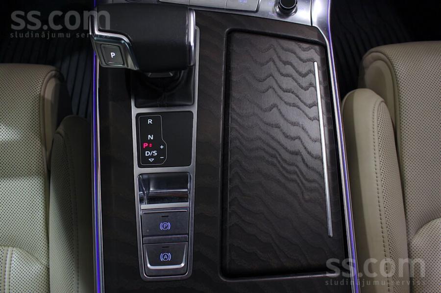 Black Audi A6 2018 in Riga, with an engine capacity of 3.00 L and mileage of 196 thousand km for 27000 €, photo 23 on AUTOMOTO.COM.LV