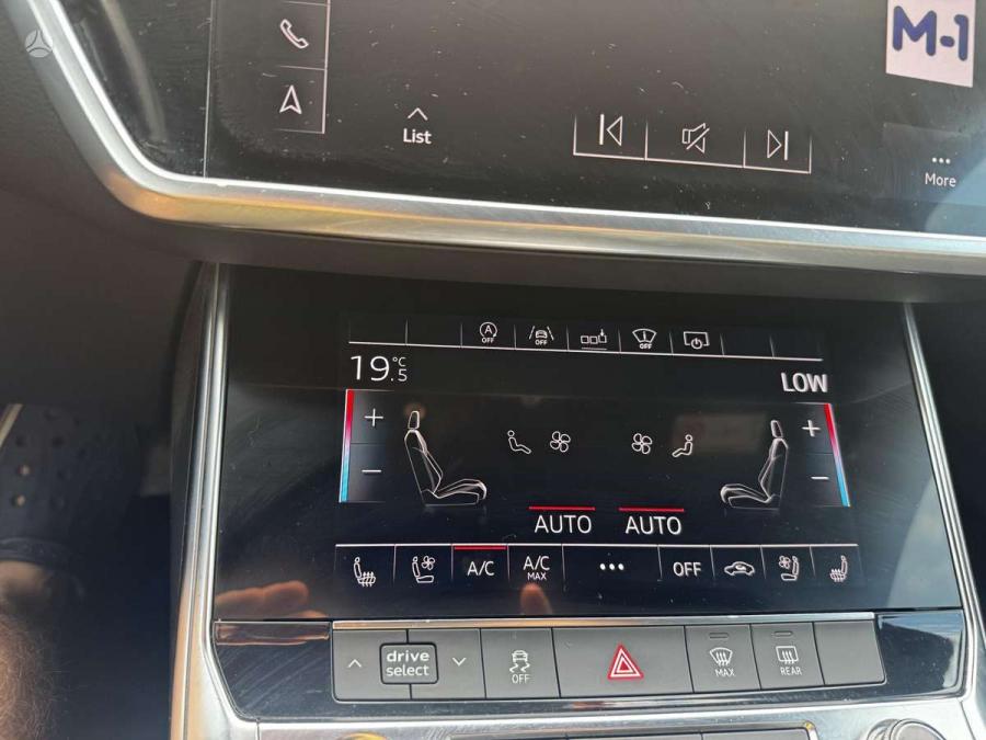 Black Audi A6 2019 in Vilnius, with an engine capacity of 2.97 L and mileage of 260 thousand km for 24000 €, photo 31 on AUTOMOTO.COM.LV