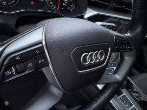 Black Audi A6 2019 in Kaunas, with an engine capacity of 1.97 L and mileage of 252 thousand km for 18500 €, photo 11 on AUTOMOTO.COM.LV