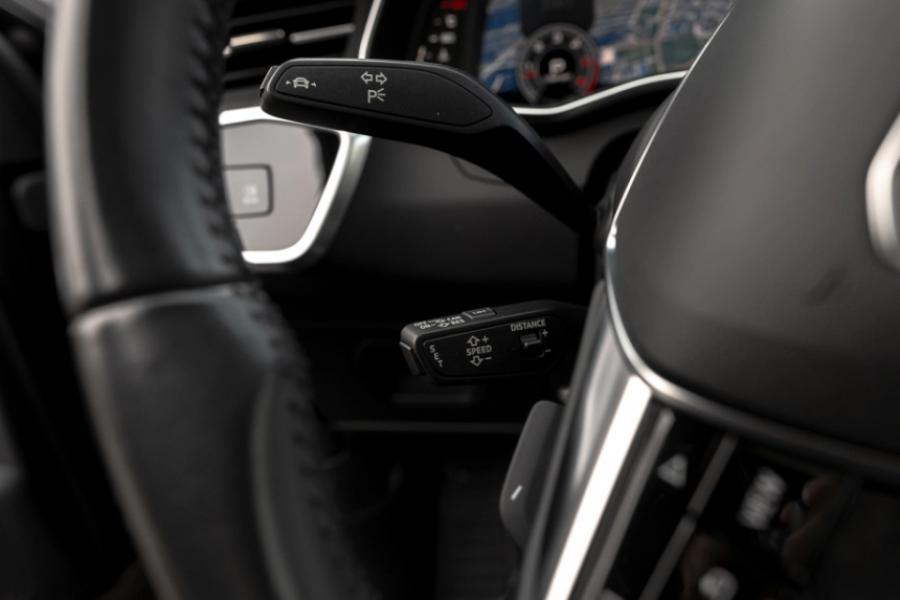 Black Audi A6 2019 in Riga, with an engine capacity of 3.00 L and mileage of 210 thousand km for 24700 €, photo 4 on AUTOMOTO.COM.LV