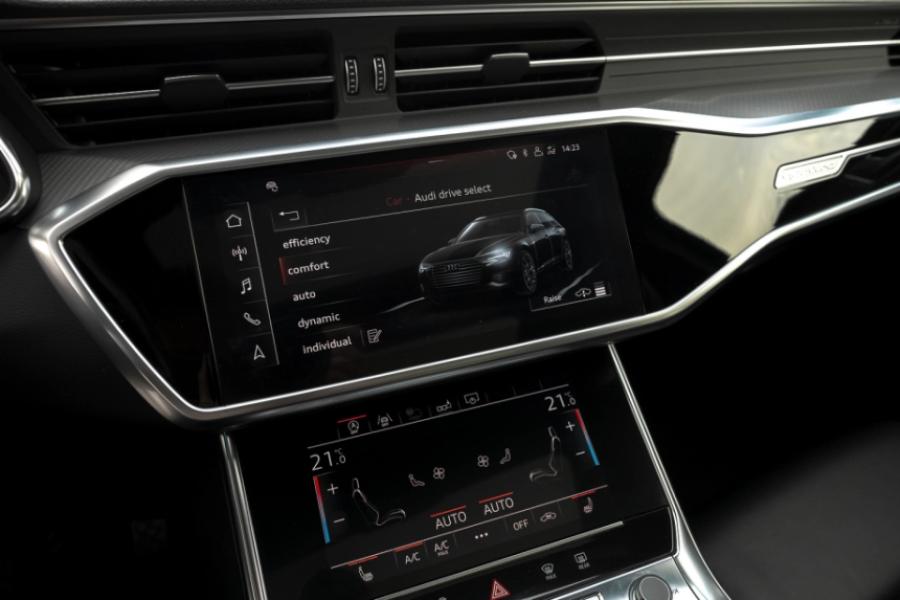 Black Audi A6 2019 in Riga, with an engine capacity of 3.00 L and mileage of 210 thousand km for 24700 €, photo 5 on AUTOMOTO.COM.LV