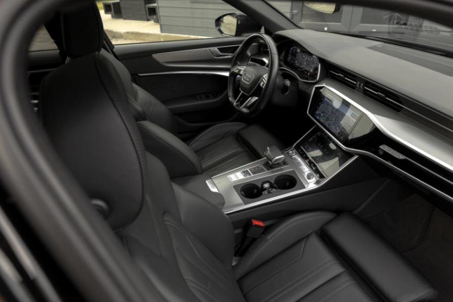 Black Audi A6 2019 in Riga, with an engine capacity of 3.00 L and mileage of 210 thousand km for 24700 €, photo 9 on AUTOMOTO.COM.LV