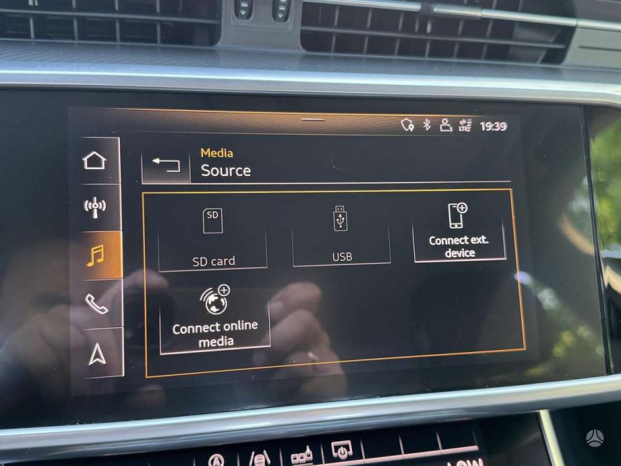 Black Audi A6 2019 in Jonava, with an engine capacity of 2.00 L and mileage of 205 thousand km for 18250 €, photo 45 on AUTOMOTO.COM.LV
