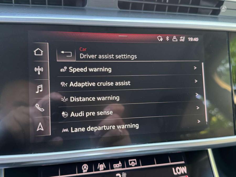 Black Audi A6 2019 in Jonava, with an engine capacity of 2.00 L and mileage of 205 thousand km for 18250 €, photo 47 on AUTOMOTO.COM.LV