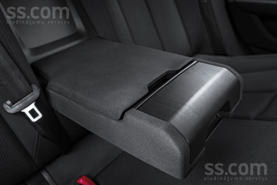 Black Audi A6 2019 in Riga, with an engine capacity of 2.00 L and mileage of 208 thousand km for 17950 €, photo 15 on AUTOMOTO.COM.LV