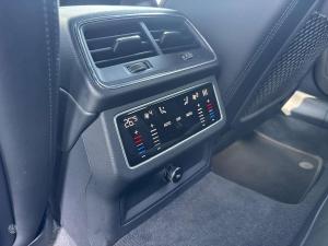Black Audi A6 2019 in Telschi, with an engine capacity of 2.00 L and mileage of 169 thousand km for 20500 €, photo 16 on AUTOMOTO.COM.LV