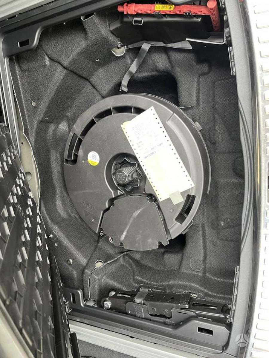 Black Audi A6 2019 in Taurage, with an engine capacity of 1.97 L and mileage of 318 thousand km for 19000 €, photo 22 on AUTOMOTO.COM.LV