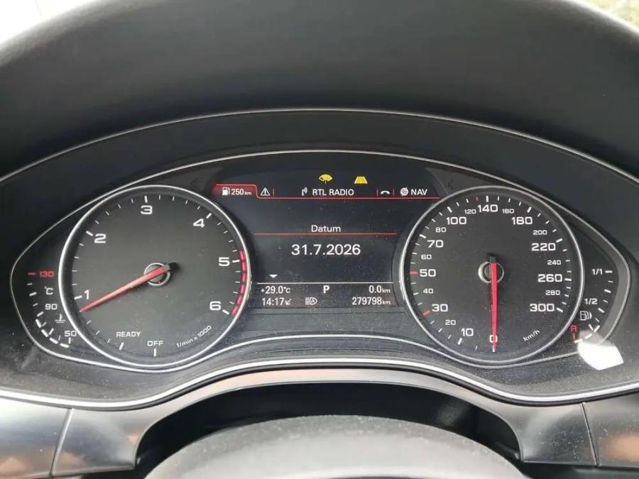 Black Audi A6 2019 in Marupe, with an engine capacity of 3.00 L and mileage of 279 thousand km for 17990 €, photo 8 on AUTOMOTO.COM.LV