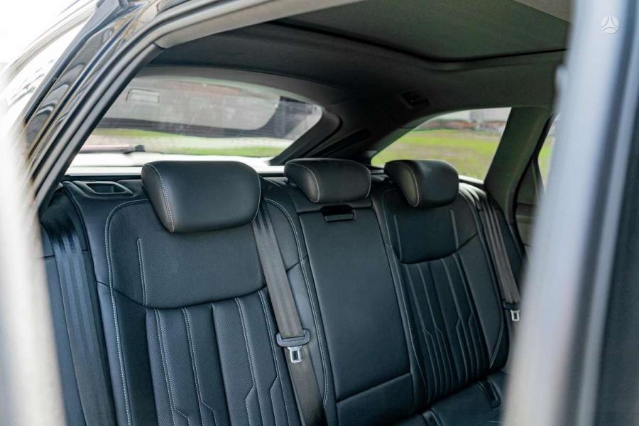 Black Audi A6 2019 in Klaipeda, with an engine capacity of 3.00 L and mileage of 141 thousand km for 25000 €, photo 4 on AUTOMOTO.COM.LV