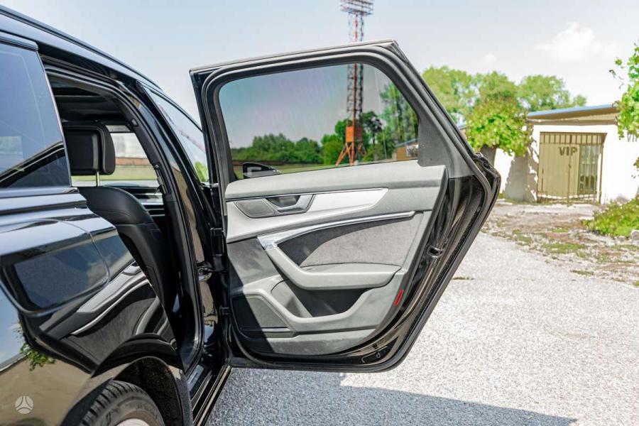 Black Audi A6 2019 in Klaipeda, with an engine capacity of 3.00 L and mileage of 141 thousand km for 25000 €, photo 5 on AUTOMOTO.COM.LV