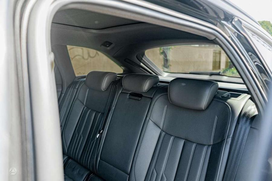Black Audi A6 2019 in Klaipeda, with an engine capacity of 3.00 L and mileage of 141 thousand km for 25000 €, photo 13 on AUTOMOTO.COM.LV