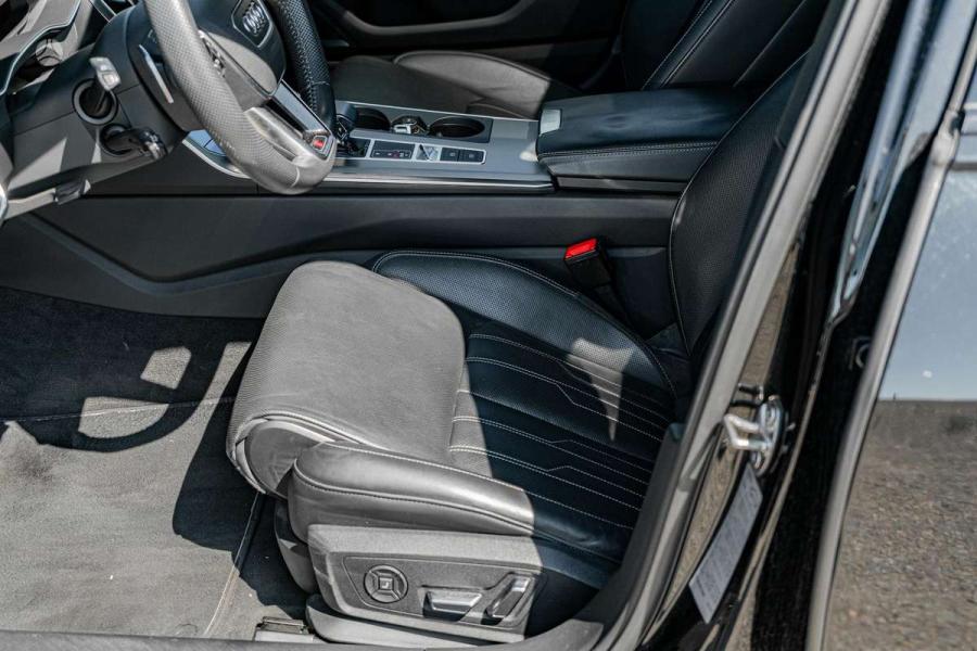 Black Audi A6 2019 in Klaipeda, with an engine capacity of 3.00 L and mileage of 141 thousand km for 25000 €, photo 20 on AUTOMOTO.COM.LV