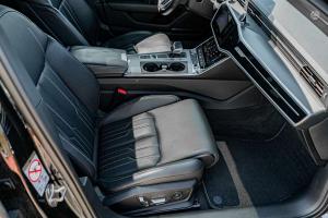 Black Audi A6 2019 in Klaipeda, with an engine capacity of 3.00 L and mileage of 141 thousand km for 25000 €, photo 39 on AUTOMOTO.COM.LV