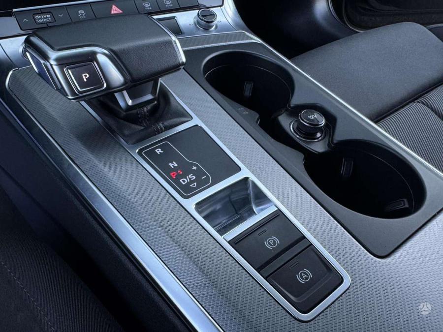 Black Audi A6 2019 in Jonava, with an engine capacity of 2.00 L and mileage of 205 thousand km for 17499 €, photo 46 on AUTOMOTO.COM.LV