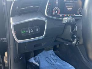 Melns Audi A6 2019 Tauragė, ar dzinēja tilpumu 1.97 L un nobraukumu 318 tūkst. km par 19000 €, foto 15 vietnē AUTOMOTO.COM.LV