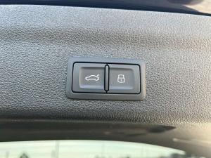 Melns Audi A6 2019 Tauragė, ar dzinēja tilpumu 1.97 L un nobraukumu 318 tūkst. km par 19000 €, foto 20 vietnē AUTOMOTO.COM.LV