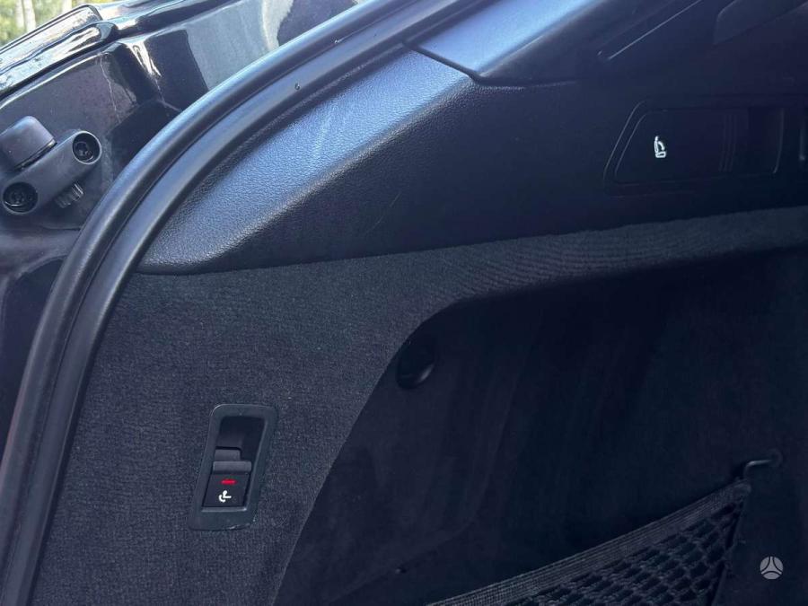 Black Audi A6 2019 in Utena, with an engine capacity of 1.97 L and mileage of 260 thousand km for 17990 €, photo 29 on AUTOMOTO.COM.LV