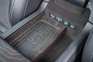 Black Audi A6 2019 in Kaunas, with an engine capacity of 1.97 L and mileage of 163 thousand km for 26450 €, photo 24 on AUTOMOTO.COM.LV