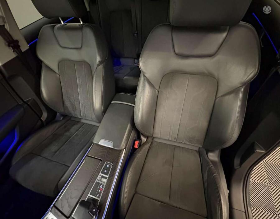 Melns Audi A6 2020 Marijampole, ar dzinēja tilpumu 1.97 L un nobraukumu 202 tūkst. km par 24750 €, foto 18 vietnē AUTOMOTO.COM.LV