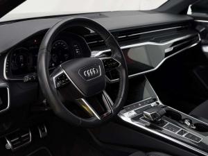 Black Audi A6 2020 in Vilnius, with an engine capacity of 1.97 L and mileage of 222 thousand km for 21950 €, photo 10 on AUTOMOTO.COM.LV