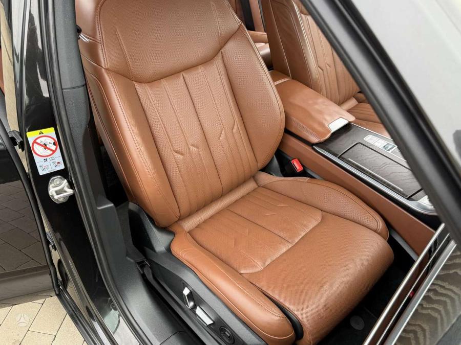 Black Audi A6 2020 in Jonava, with an engine capacity of 1.97 L and mileage of 270 thousand km for 22600 €, photo 21 on AUTOMOTO.COM.LV
