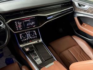 Black Audi A6 2020 in Jonava, with an engine capacity of 1.97 L and mileage of 270 thousand km for 22600 €, photo 30 on AUTOMOTO.COM.LV