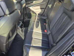 Melns Audi A6 2020 Kauņa, ar dzinēja tilpumu 3.00 L un nobraukumu 290 tūkst. km par 19500 €, foto 33 vietnē AUTOMOTO.COM.LV
