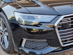 Black Audi A6 2020 in Kaunas, with an engine capacity of 3.00 L and mileage of 175 thousand km for 23750 €, photo 7 on AUTOMOTO.COM.LV