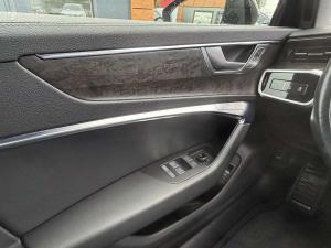 Black Audi A6 2020 in Kaunas, with an engine capacity of 3.00 L and mileage of 175 thousand km for 23750 €, photo 21 on AUTOMOTO.COM.LV