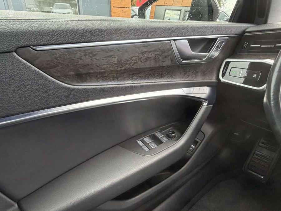 Black Audi A6 2020 in Kaunas, with an engine capacity of 3.00 L and mileage of 175 thousand km for 23750 €, photo 21 on AUTOMOTO.COM.LV