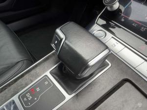 Black Audi A6 2020 in Kaunas, with an engine capacity of 3.00 L and mileage of 175 thousand km for 23750 €, photo 33 on AUTOMOTO.COM.LV