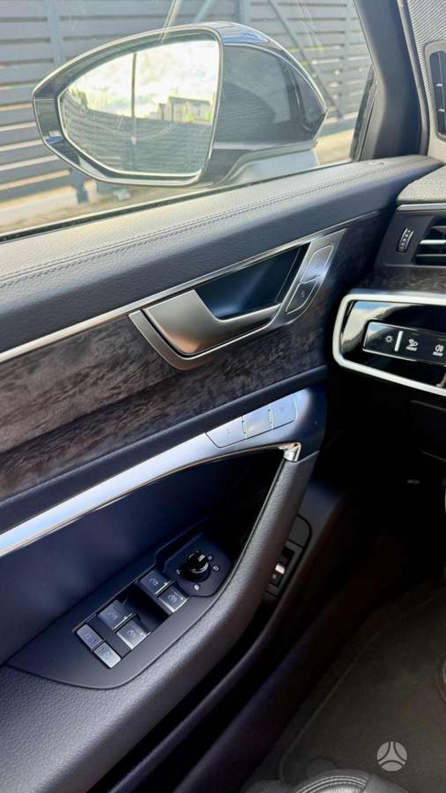 Black Audi A6 2021 in Vilnius, with an engine capacity of 1.97 L and mileage of 139 thousand km for 25290 €, photo 16 on AUTOMOTO.COM.LV